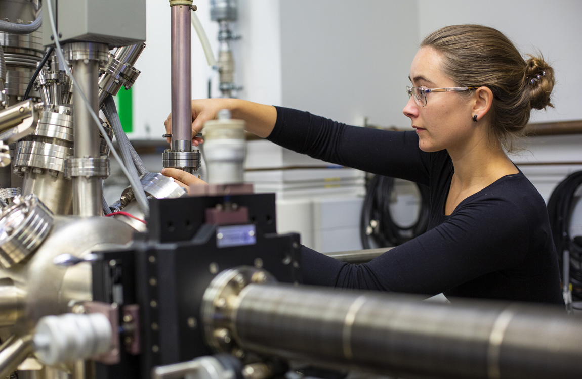 Fully-Funded PhD Studentships in Atomic Scale Quantum Nanoscience ...